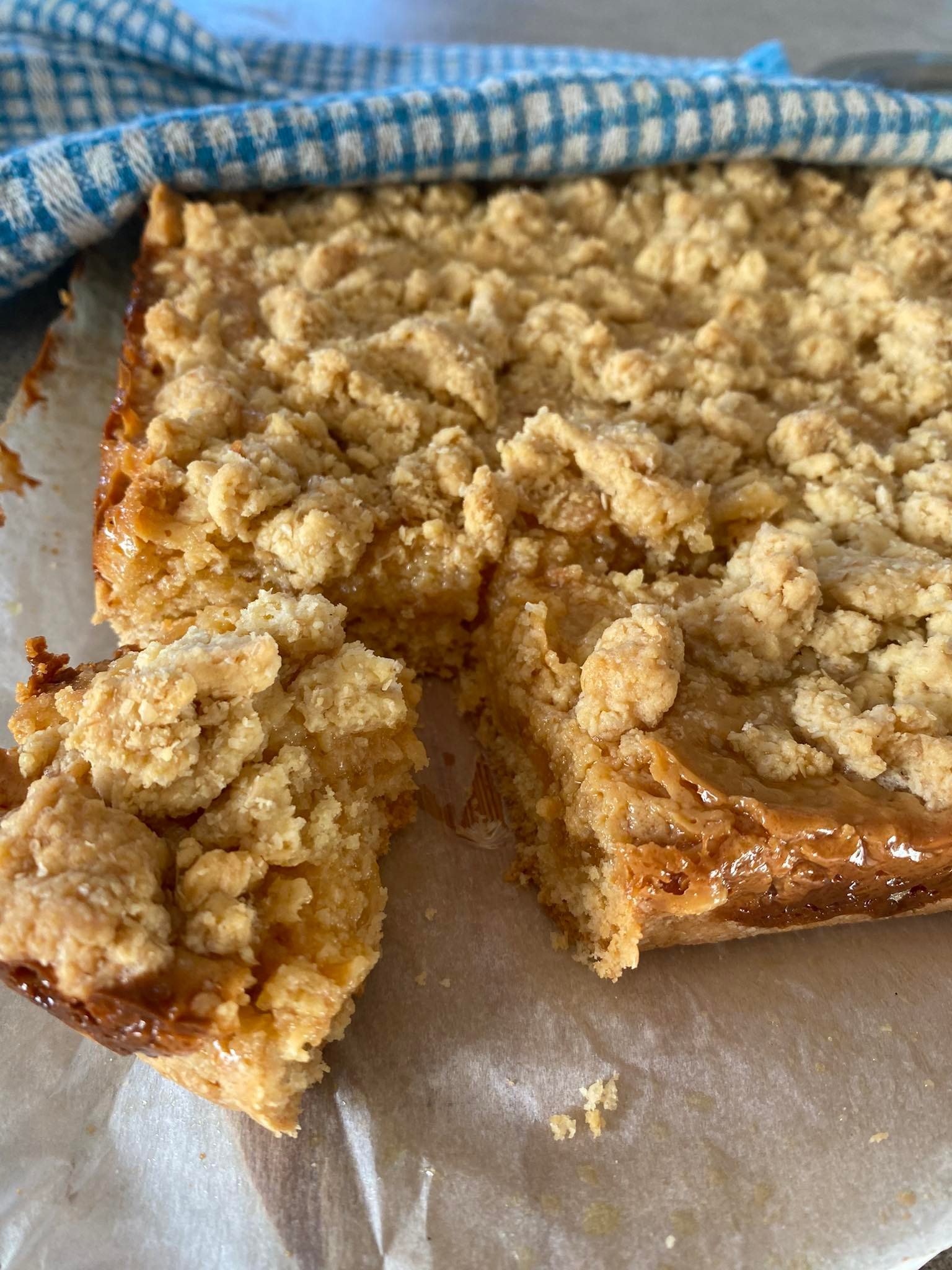 How to make Caramel Slice Without Chocolate: The No-Fuss Basic Caramel ...